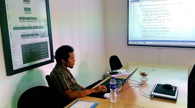 Training "Developing Web Application Using ASP.NET MVC 5" bersama Mandiri Sekuritas - Native ...