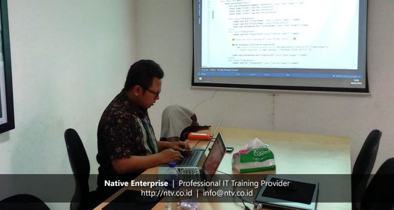 Training "Full Stack ASP.NET Core and RESTful API ASP.NET Core" bersama Diskominfoarpus Kota ...